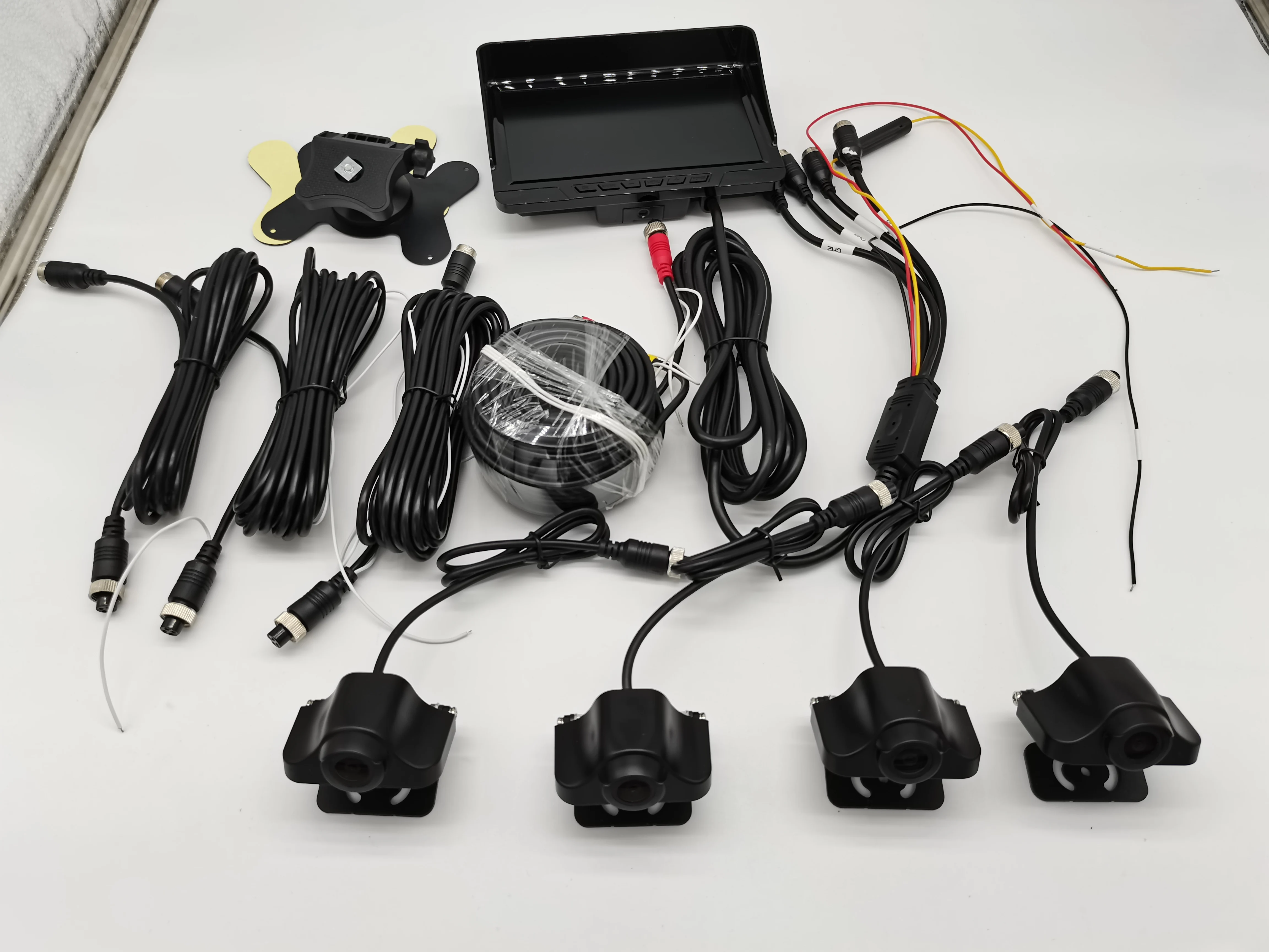 7 Inch 4CH AHD Recorder DVR Car Monitor with Night Vision