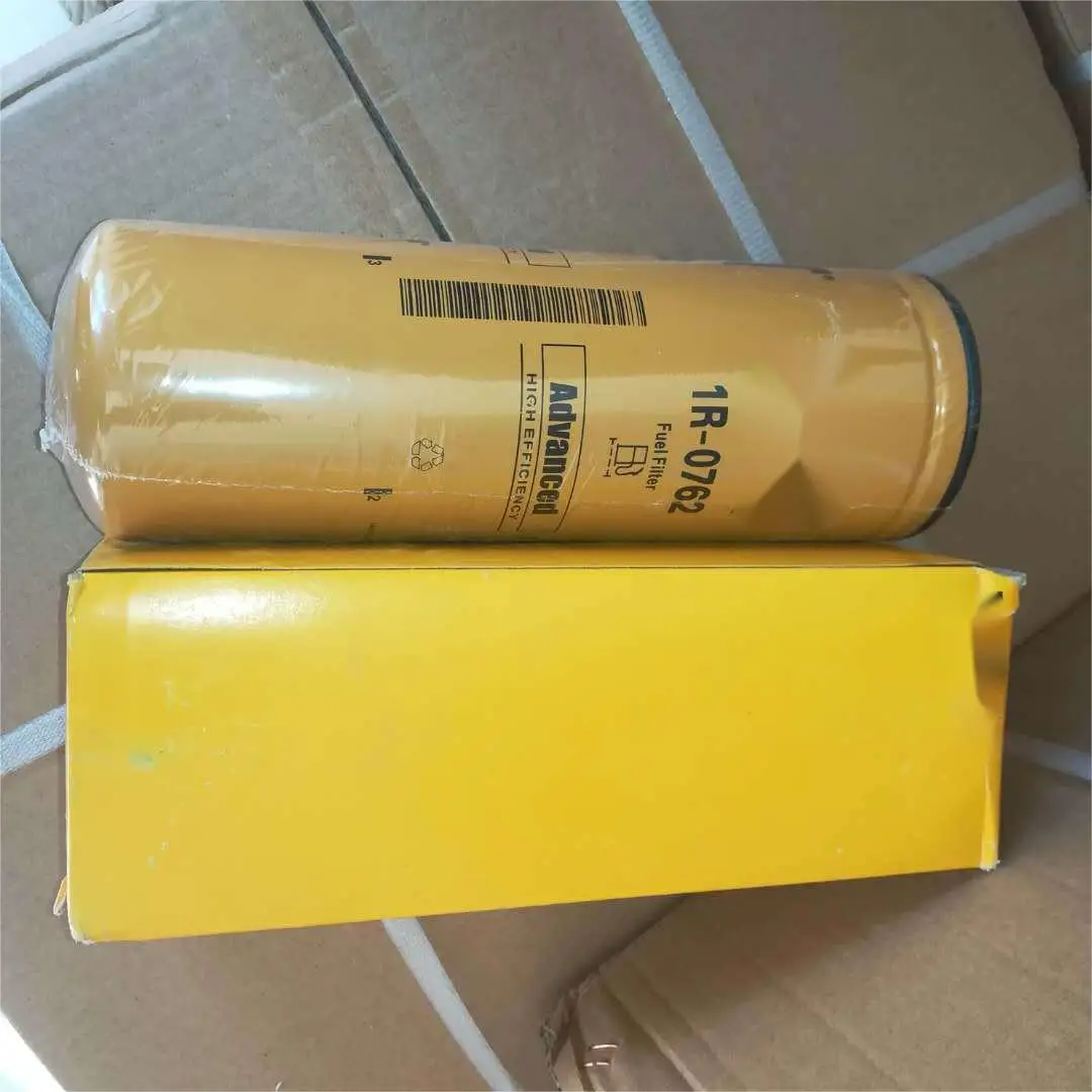 Construction Machinery Engine Parts Oil Filter 1r-1808 1r1808 1r-1808 ...