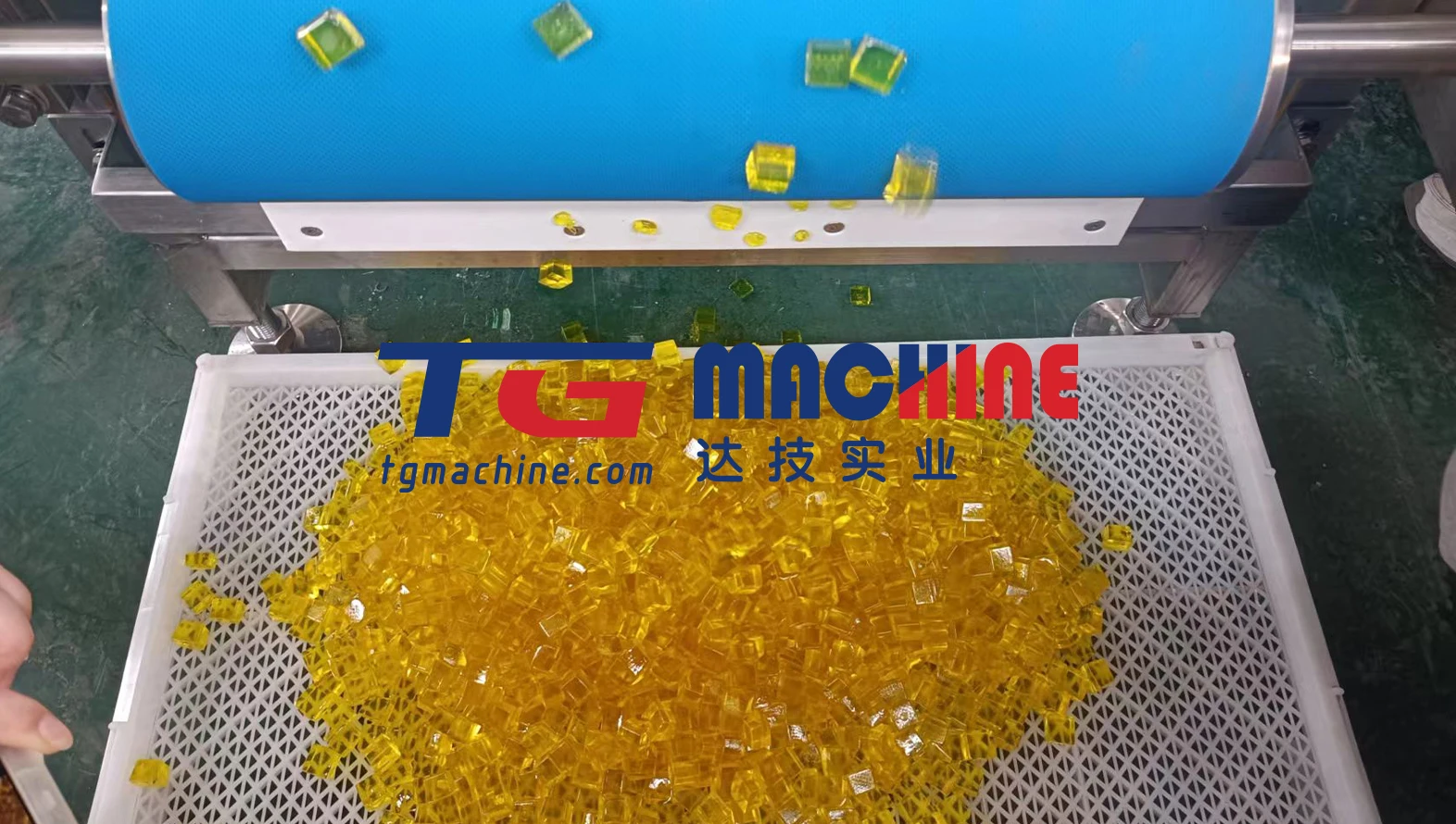 Modular Fully Automated Gummy Jelly Candy Machine 150kg Per Hour Gummy ...