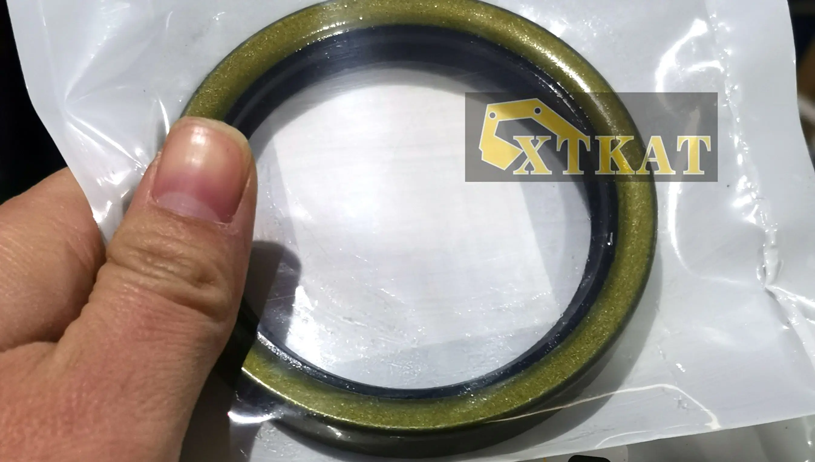XTKAT 6K2430 or 6K-2430 Seal-Lip Type for Caterpillar CAT
