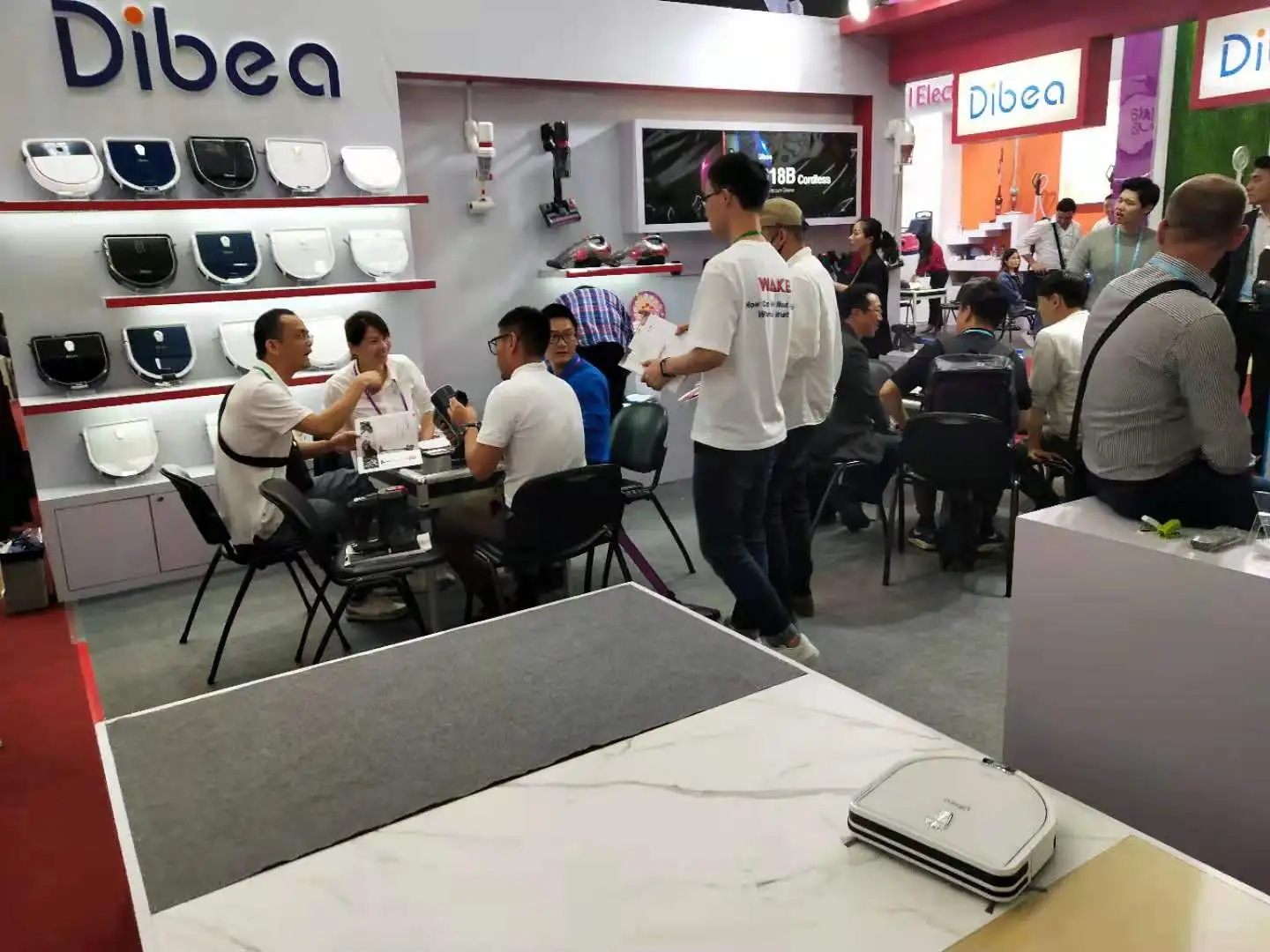 Dibea FC22 Cordless Stick Vacuum - Efficient Cleaning