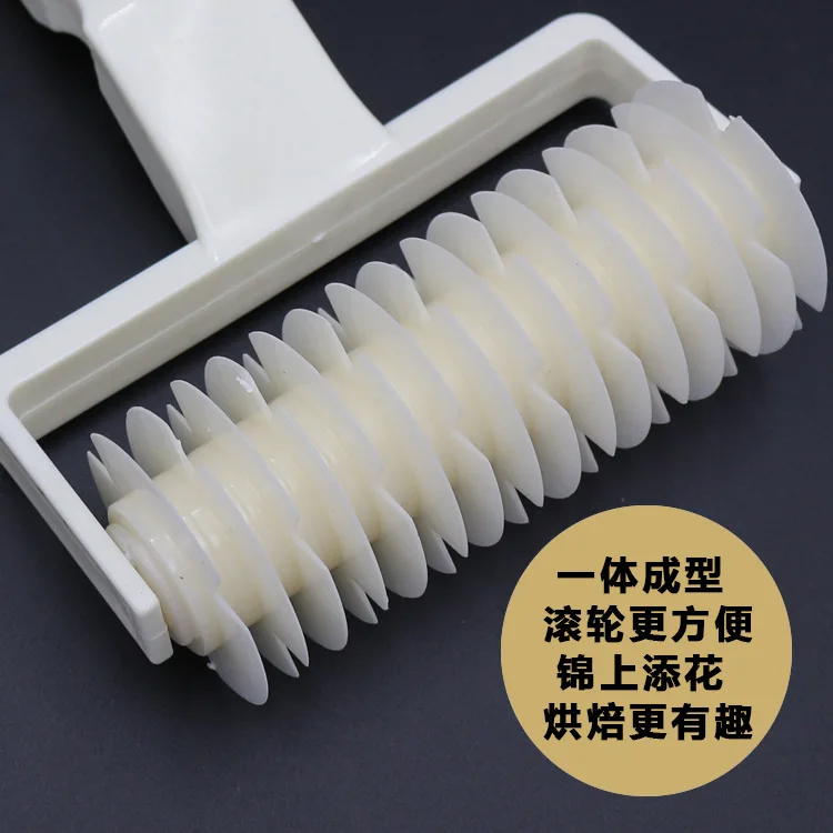 Large,Medium And Small Plastic Griddle Dough Roller Knife Creative ...