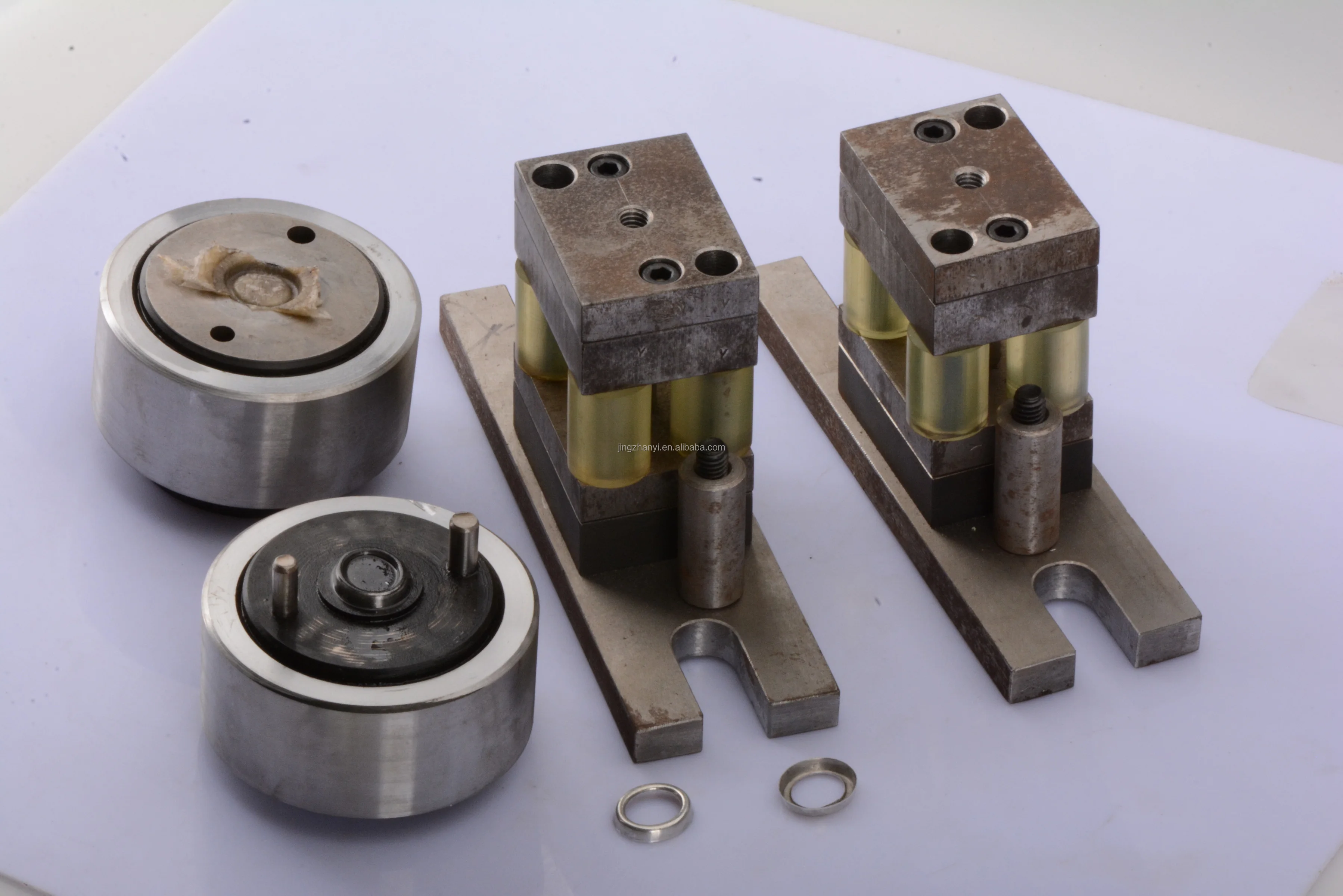 Gold Gift Steel Mold - Customizable Two-Color Coin Mold