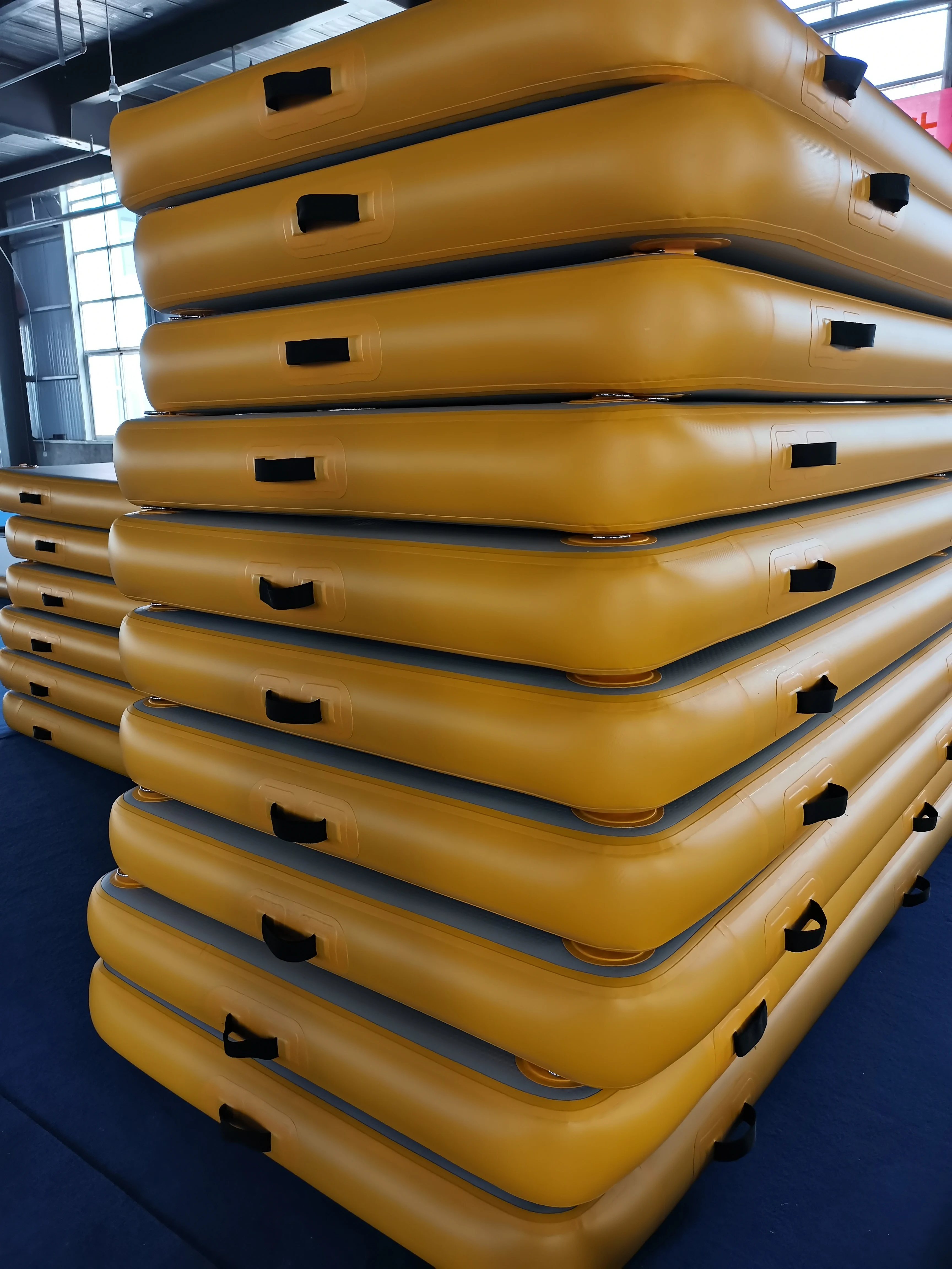 Inflatable Y Boat Pontoon Dock - Fun & Durable Solutions