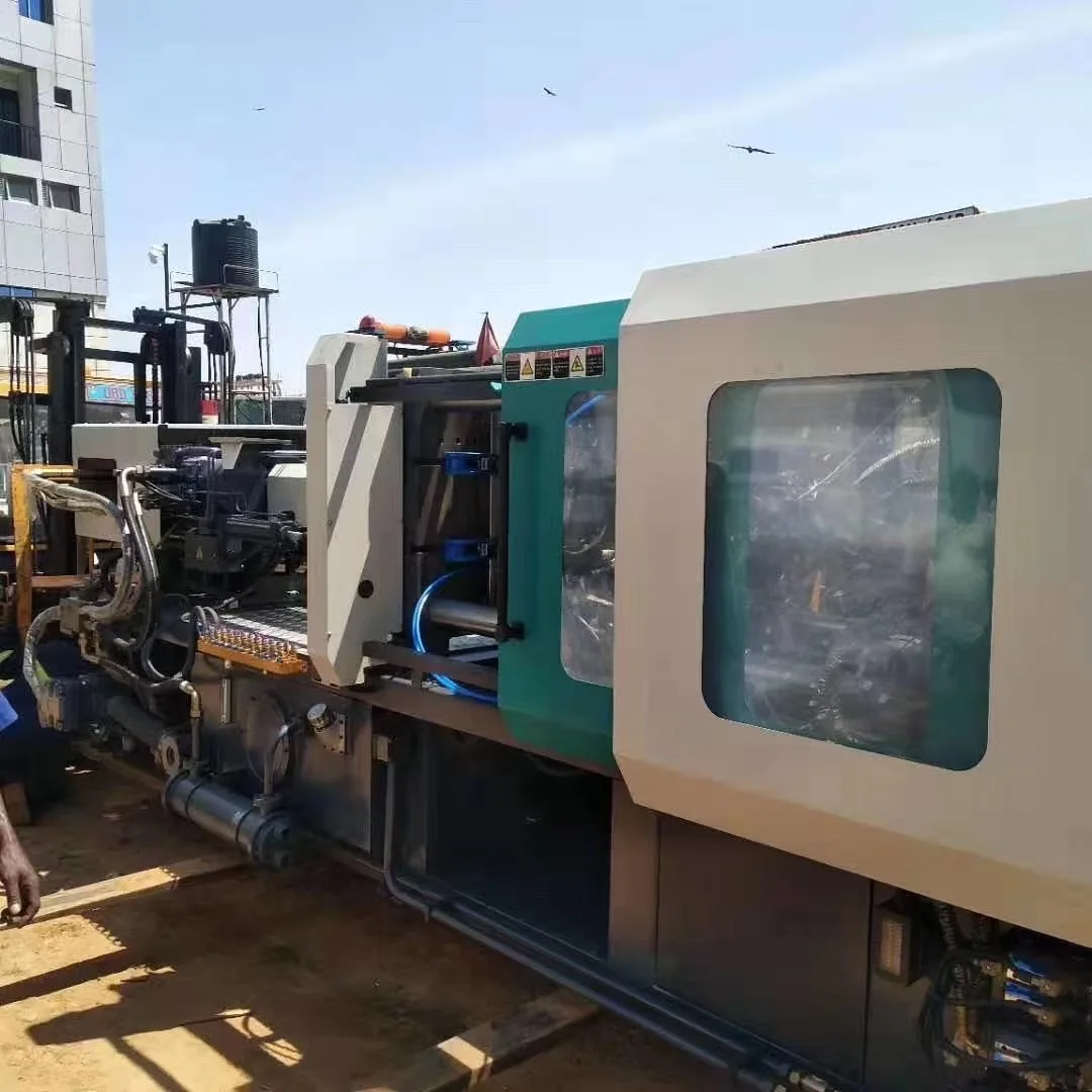 Husky 500 Ton Injection Molding Machine - Easy to Operate