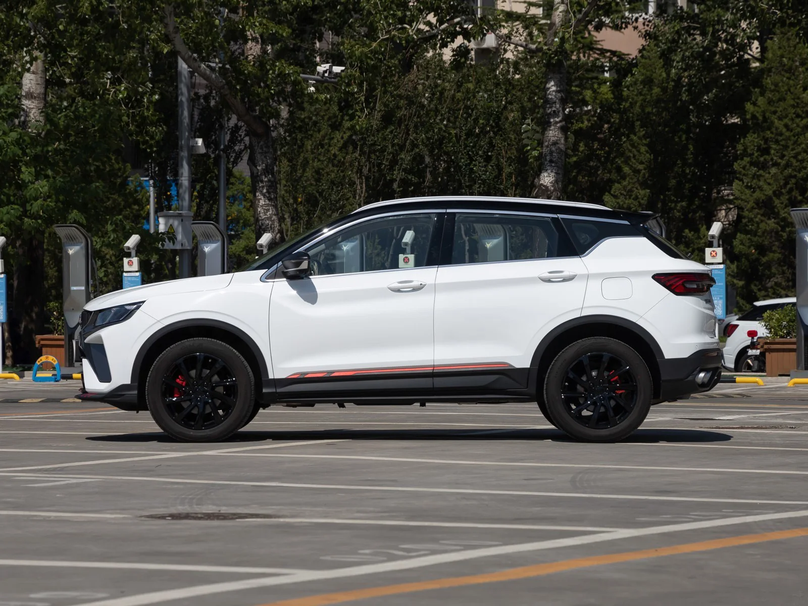 Geely Coolray Binyue - Efficient Electric SUV Options