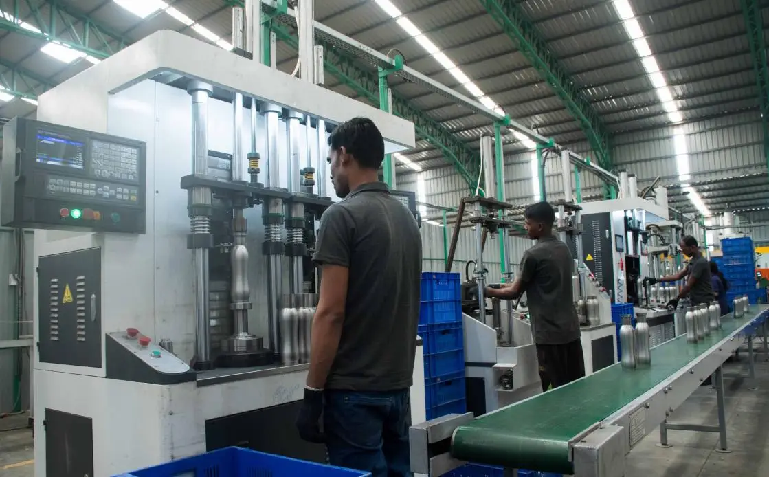 Rotational Cold Forming Seamless Tube Forming - CNC Flow Spinning
