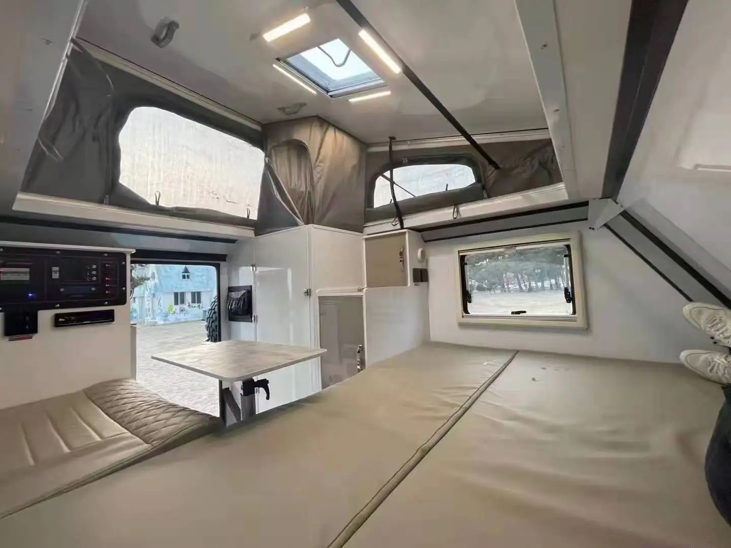 15ft Hybrid High Quality 6 Sleep Camper Trailer Offroad