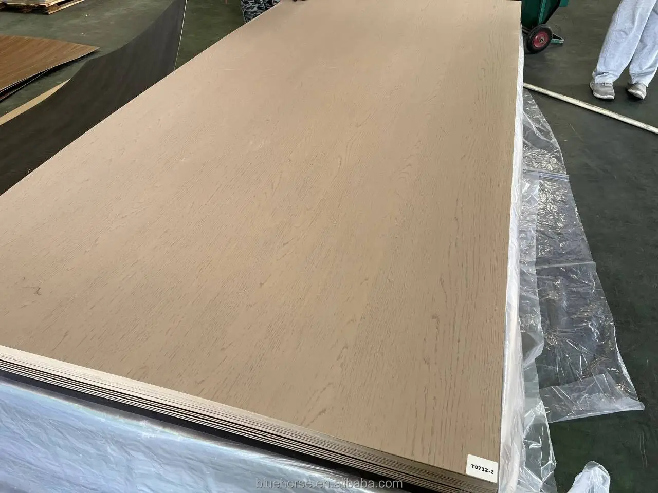 Wood Grain Color/Embossed/Synchronized Melamine Paper for Plywood/MDF/Particle Board| Alibaba.com
