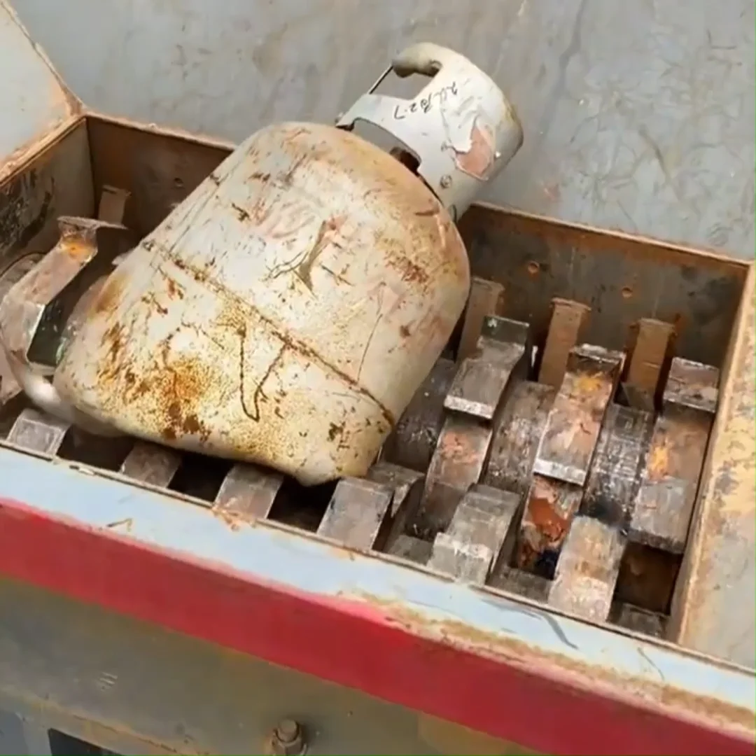 Direct Selling Twin Shaft Scrap Leather Shredder Blade Tooth Roller ...