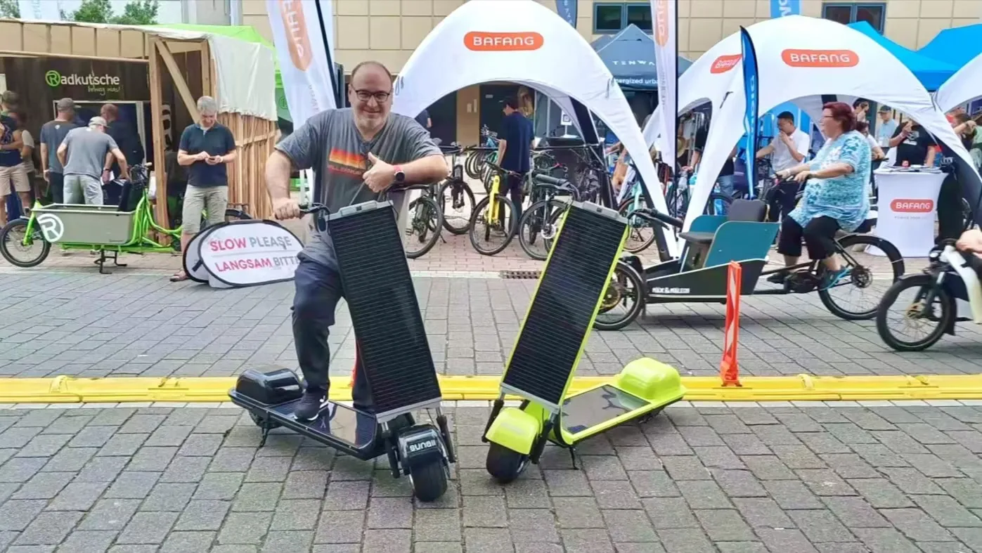 New Energy Foldable Solar Electric Scooter High Tech Anti-impact ...