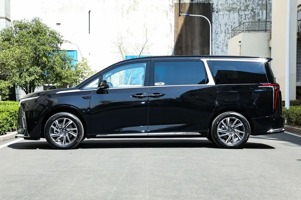 Saic Maxus G90 2022 MPV Car - Versatile & Efficient Vehicle