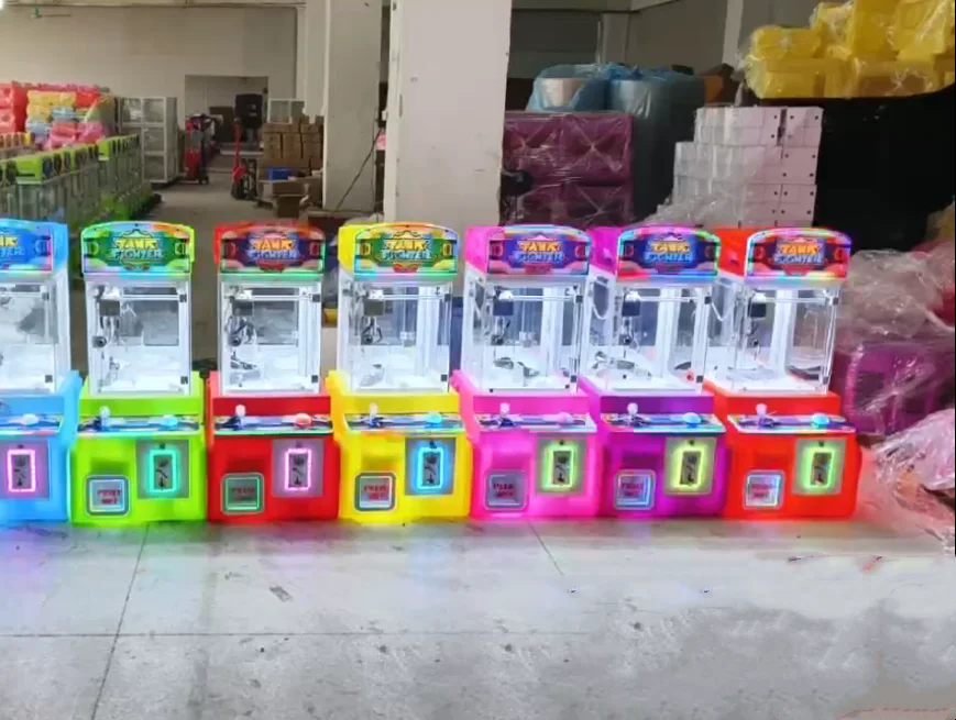 Tank Fighter Mini Claw Machine Doll Crane Machine Toys Coin Operated ...
