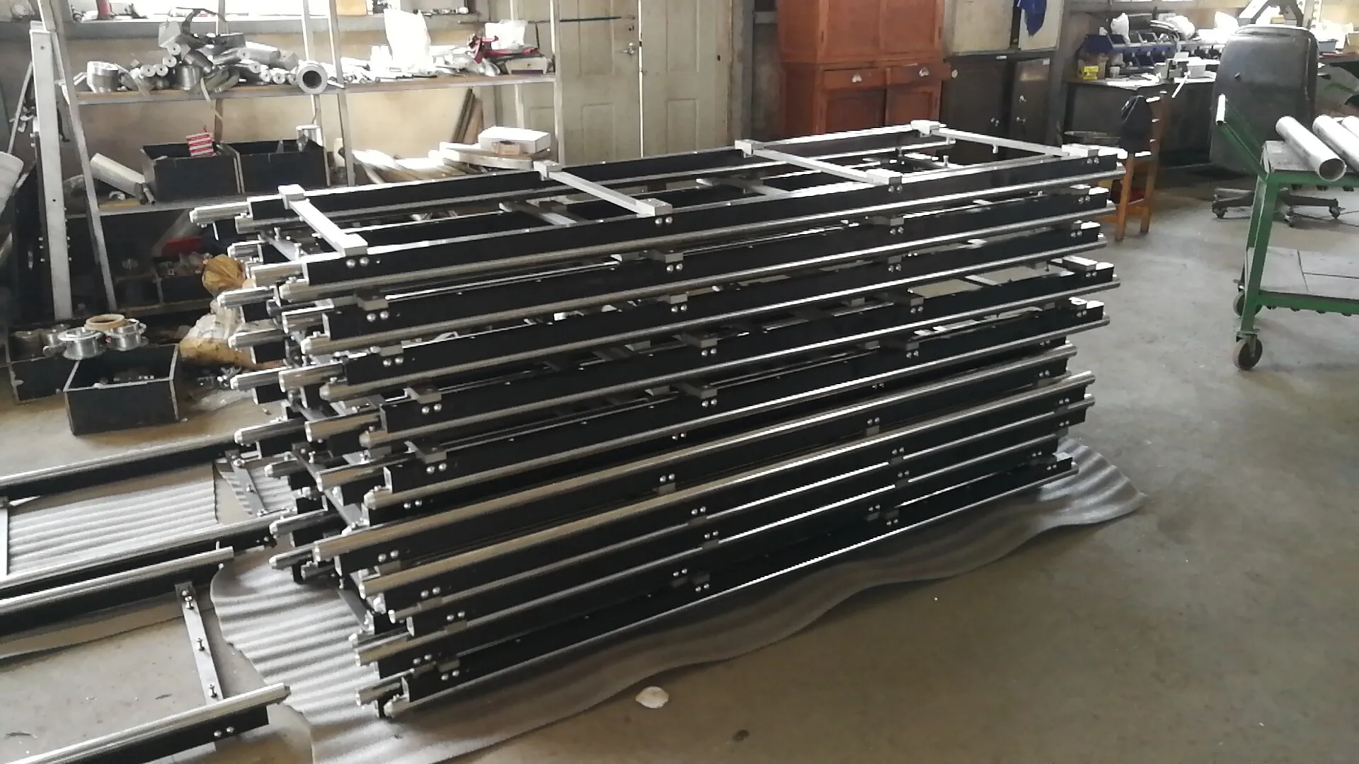 Oxidized Stainless Steel Dolly Track Curved Use 8pcs To Make A Full ...