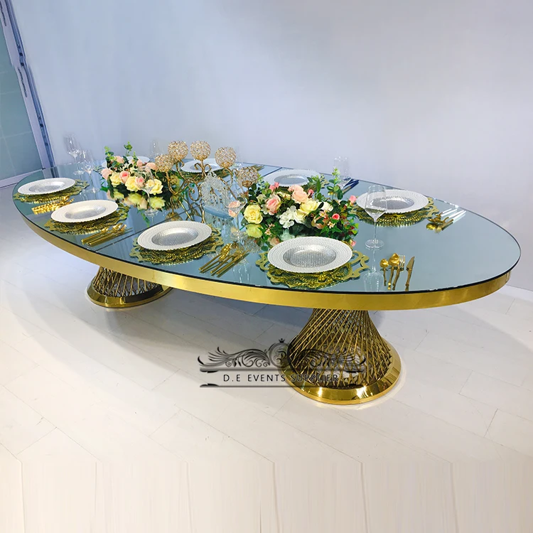 Glamorous Oval Mirrored Wedding Table For Memorable Wedding Receptions ...