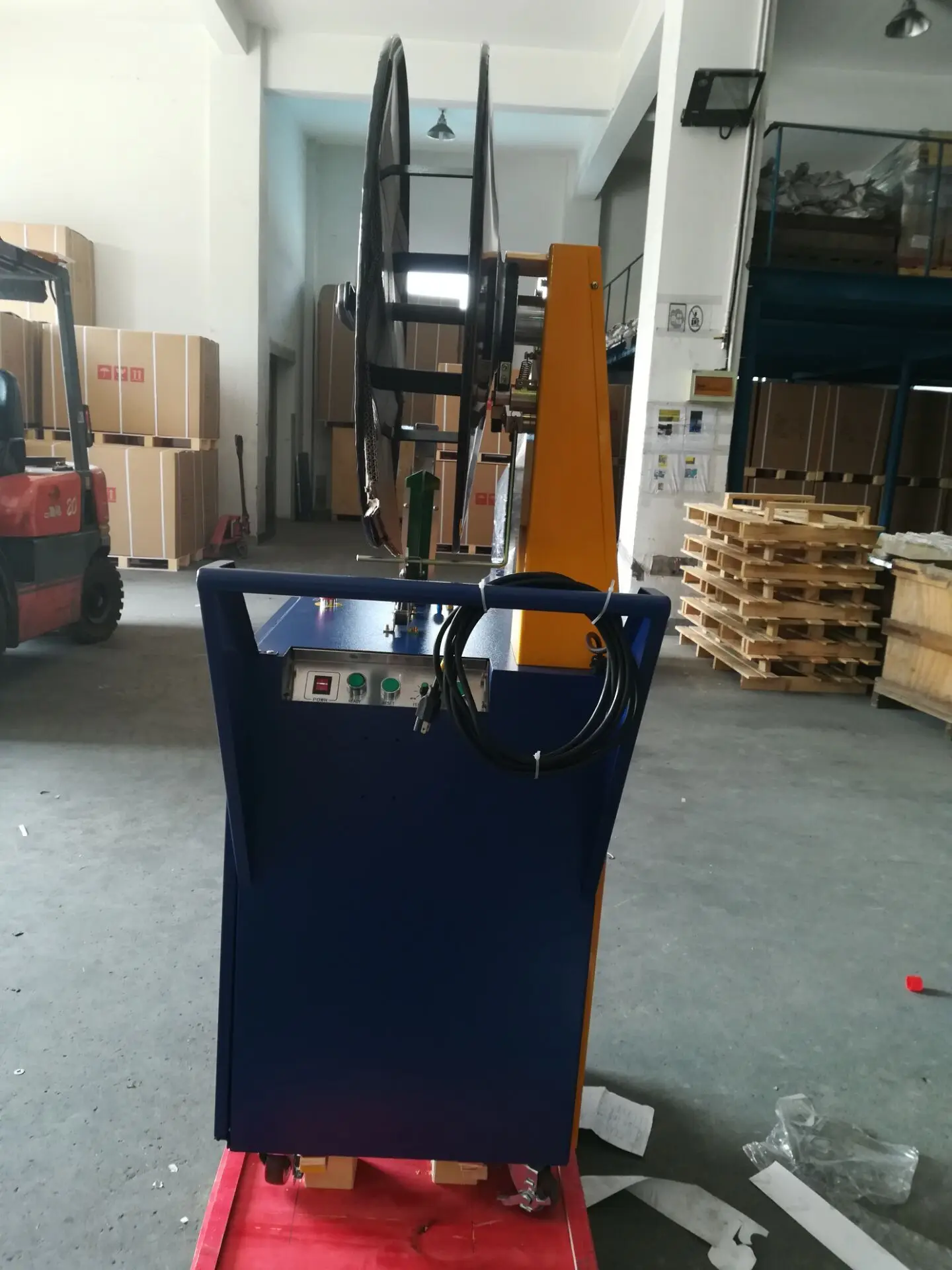 DBA-1300A Semi-Automatic Pallet Strapping Machine - Easy to Operate