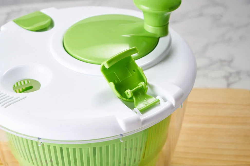 Large Salad Spinner and Keeper - Efficient Vegetable Washing