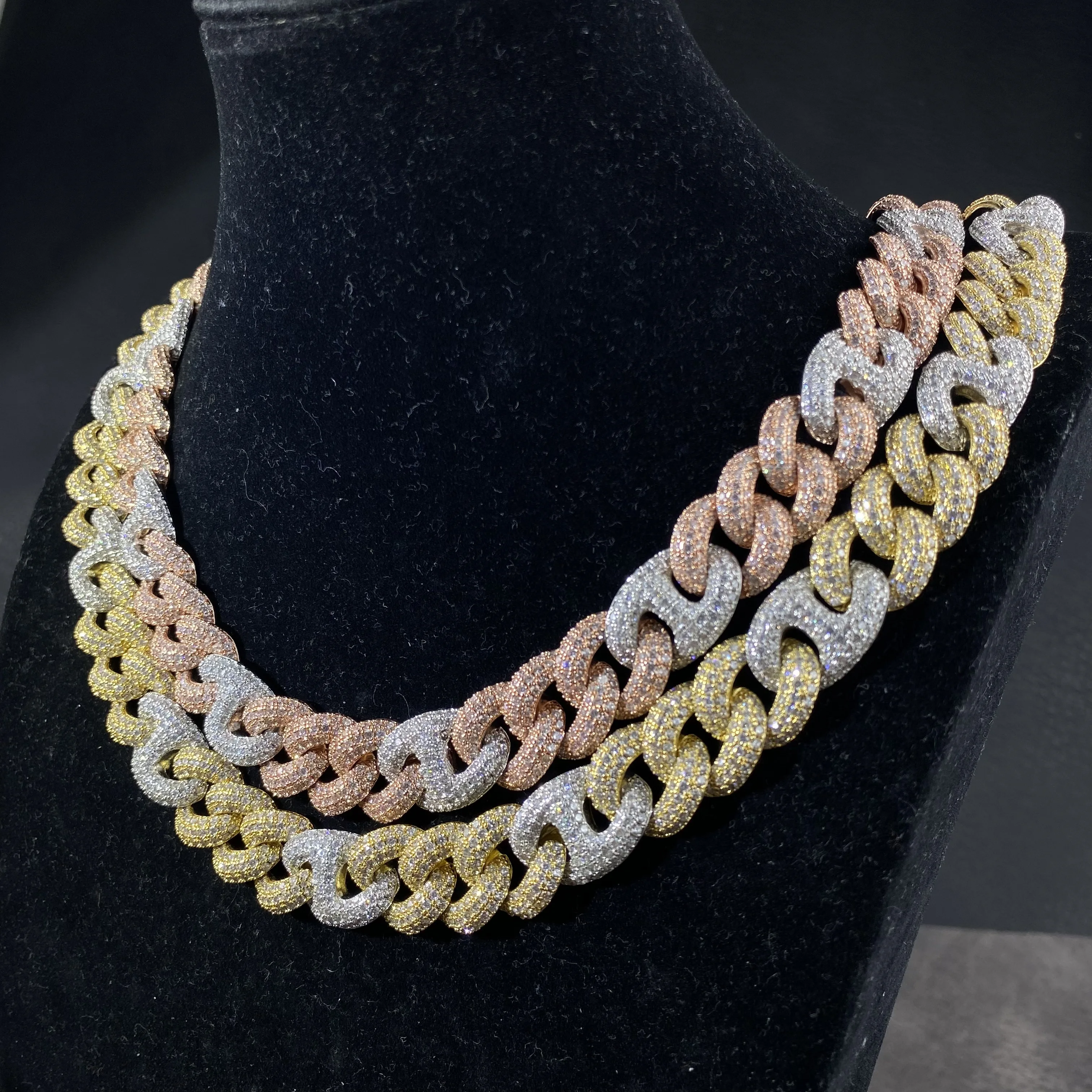 Wholesale Hip Hop style 15mm pig nose Iced Out Miami cuban link chain link necklace jewelry for Men Choker Jewelry