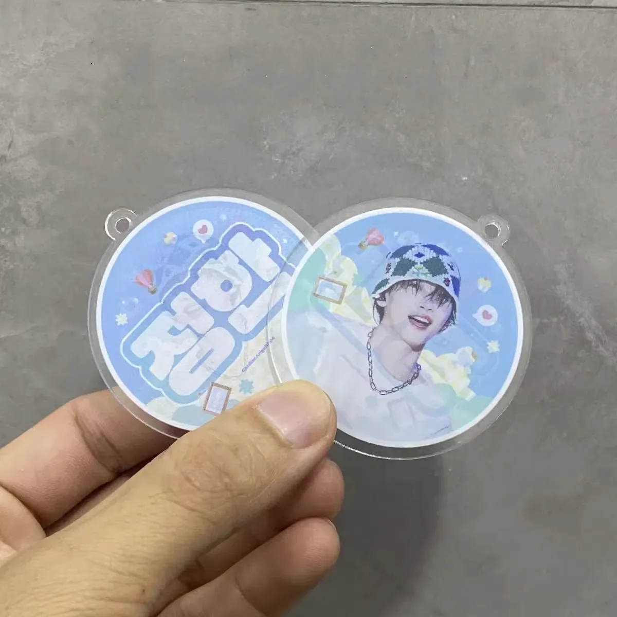 Custom Kpop Picket Fans - Unique Hand Fans for Collectors