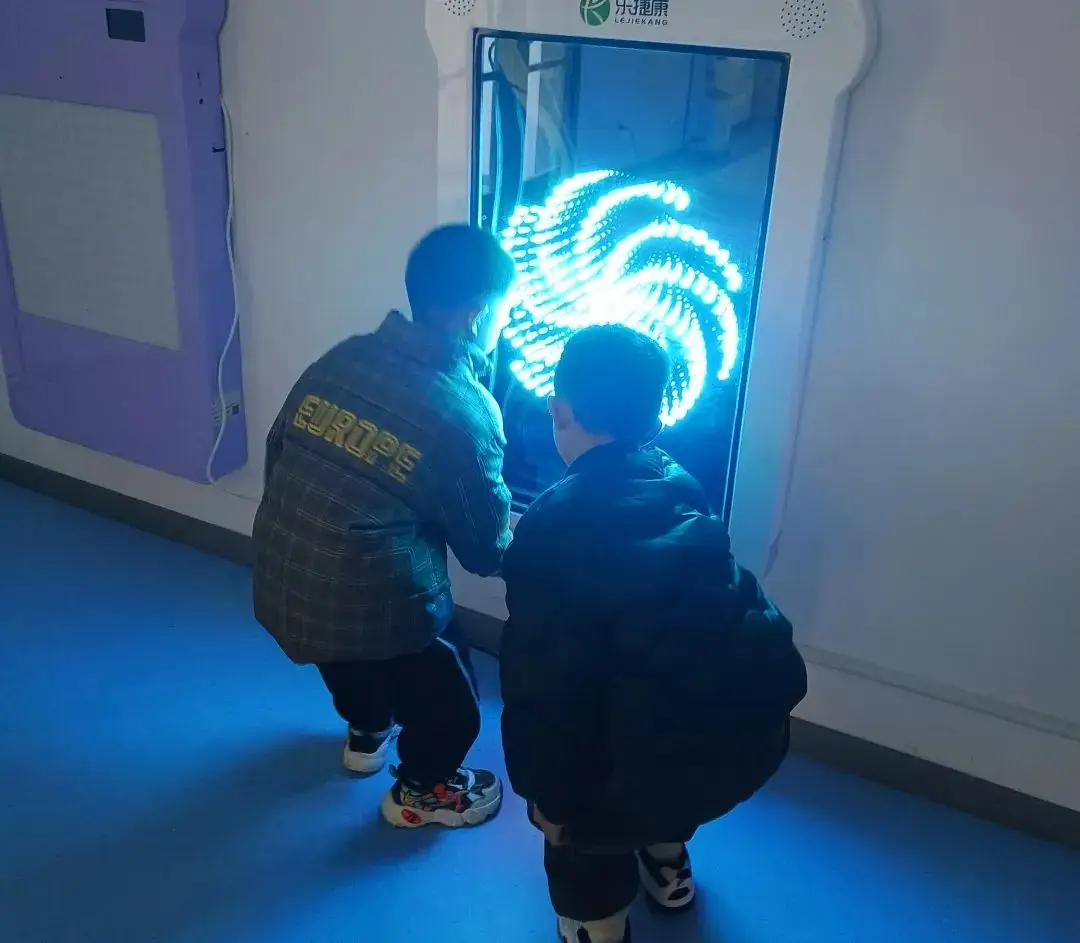 Autistic Sensory Education Color Change And Rapid Rotation Of The ...