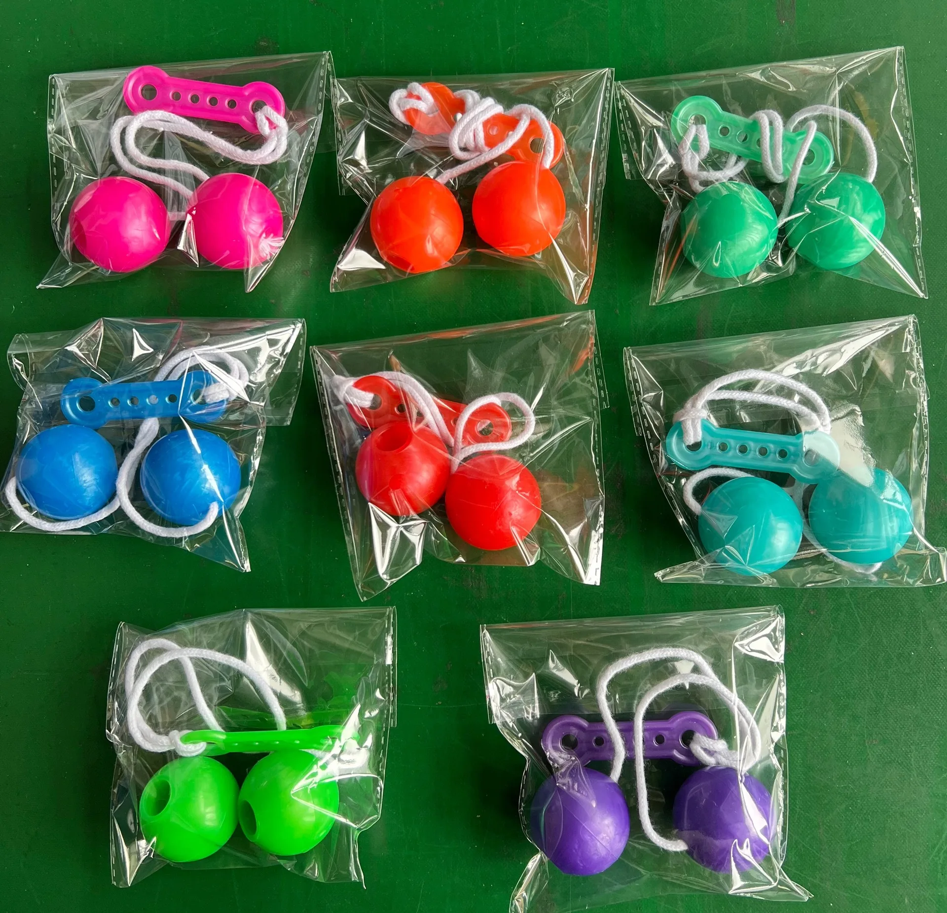 Wholesale Plastic Sound Noise Maker Clacker Toy Pro-clacker Balls ...