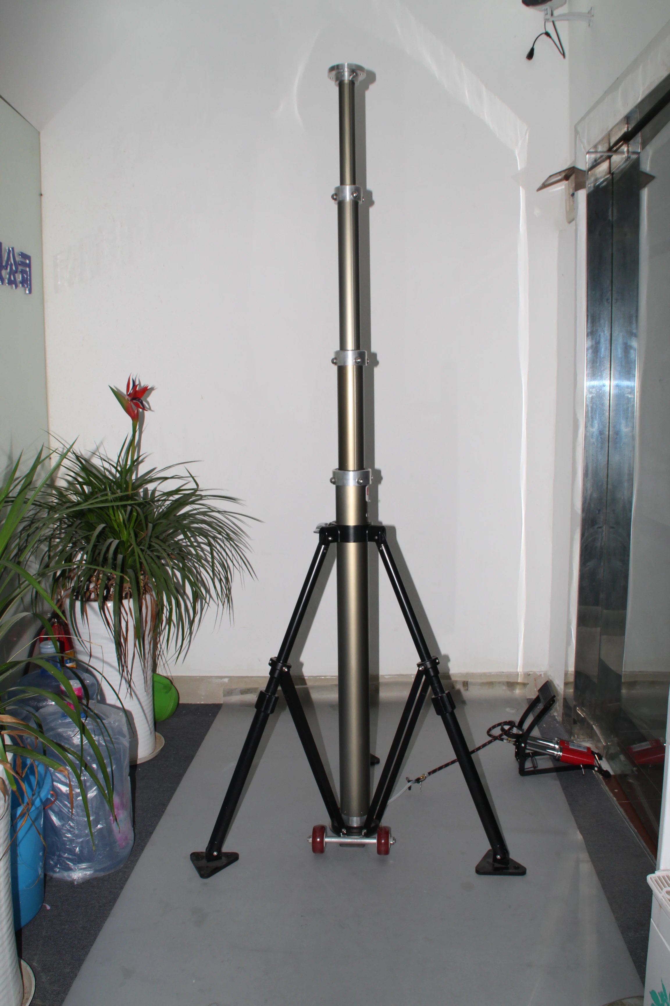 Vehicle Mounted Pneumatic Telescopic Mast with CCTV