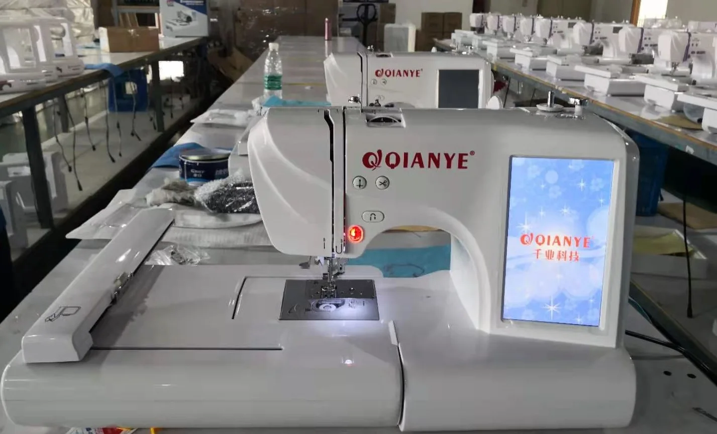 Qy960 Mini Computerized Embroidery & Sewing Machine - OEM/ODM