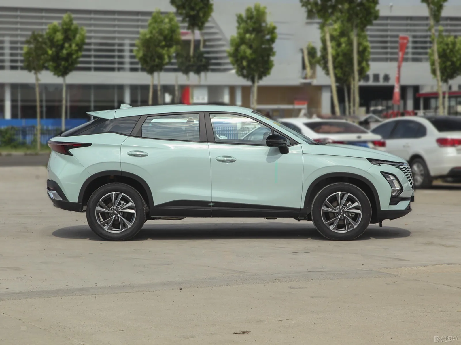 Chery Phoenix Fownix Omoda C5 Engine Hood - High-Quality Spare Part