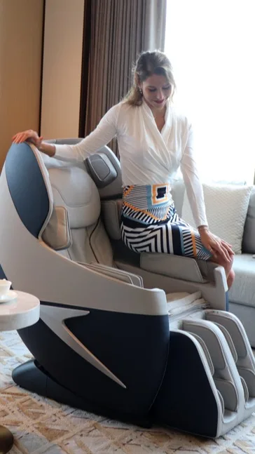 Ergonomic Full Body Virtual Reality Zero Gravity Shiatsu Massage Chair ...