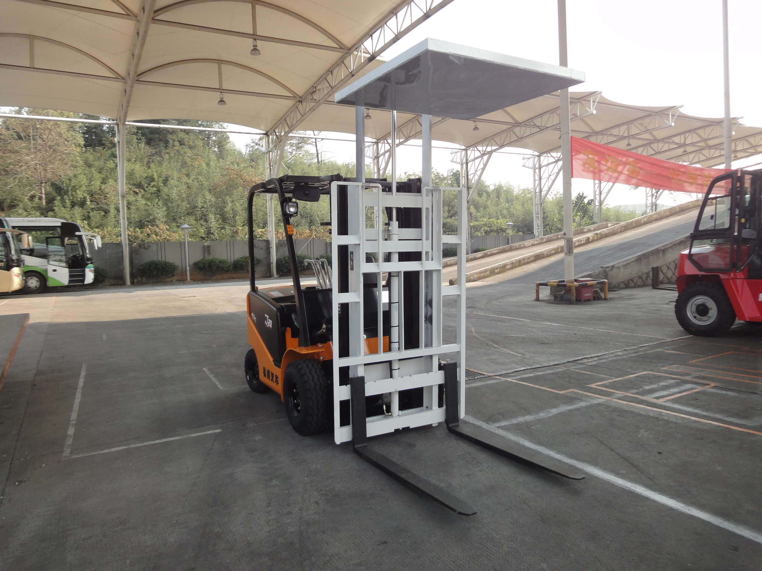 Forklift Load Stabilizers Are Widely Used Across Various Industries ...