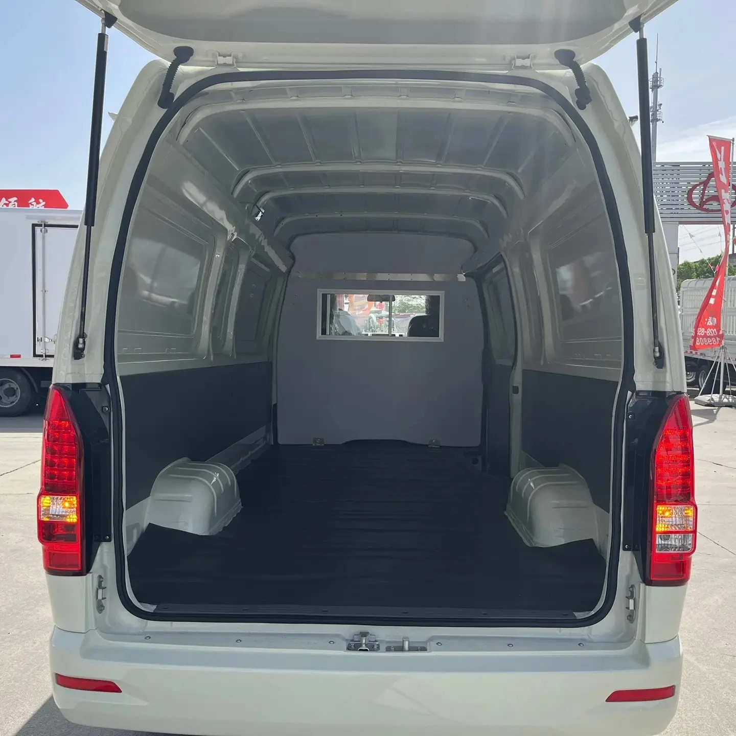 Hiace Kinglong Jlt Golden Dragon Gle870 New Energy Electric Mini Bus ...