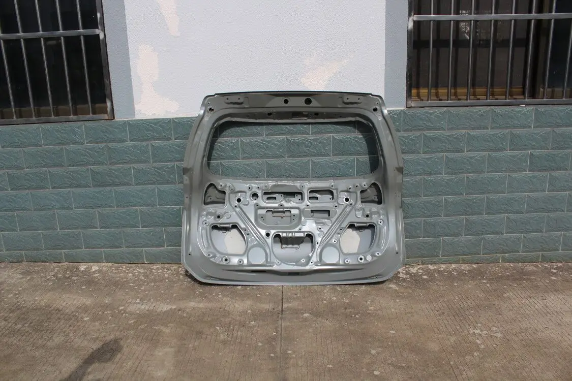 LINBIN CAR BODY KIT - Rear Gate for Toyota RAV4 2017