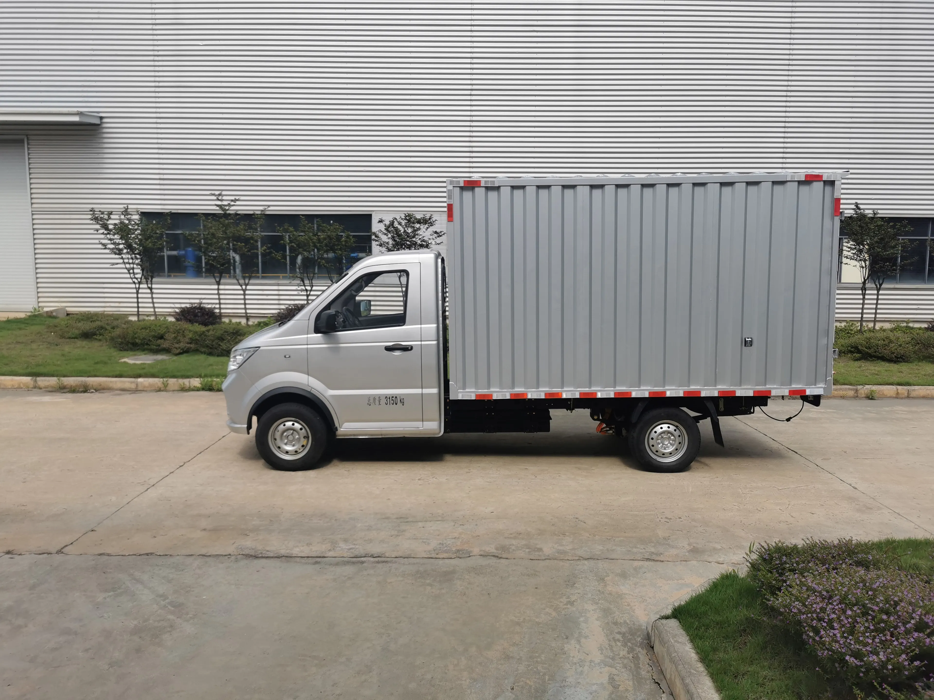 2024 China Kama Mini Electric Quick Charge Single Row Box Car| Alibaba.com