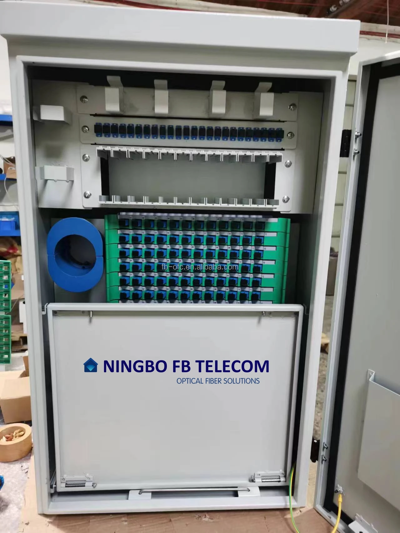 96/144/288/576 Cores Outdoor SMC Optical Splitter Cabinet