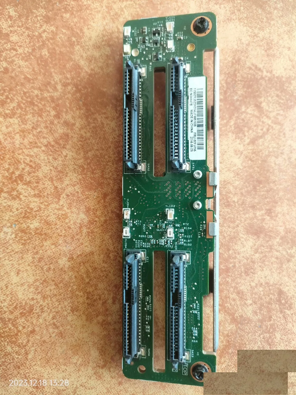 Thinkedge Se455 V3 4x2.5" Nvme Sata Backplane Option Kit Part Number ...