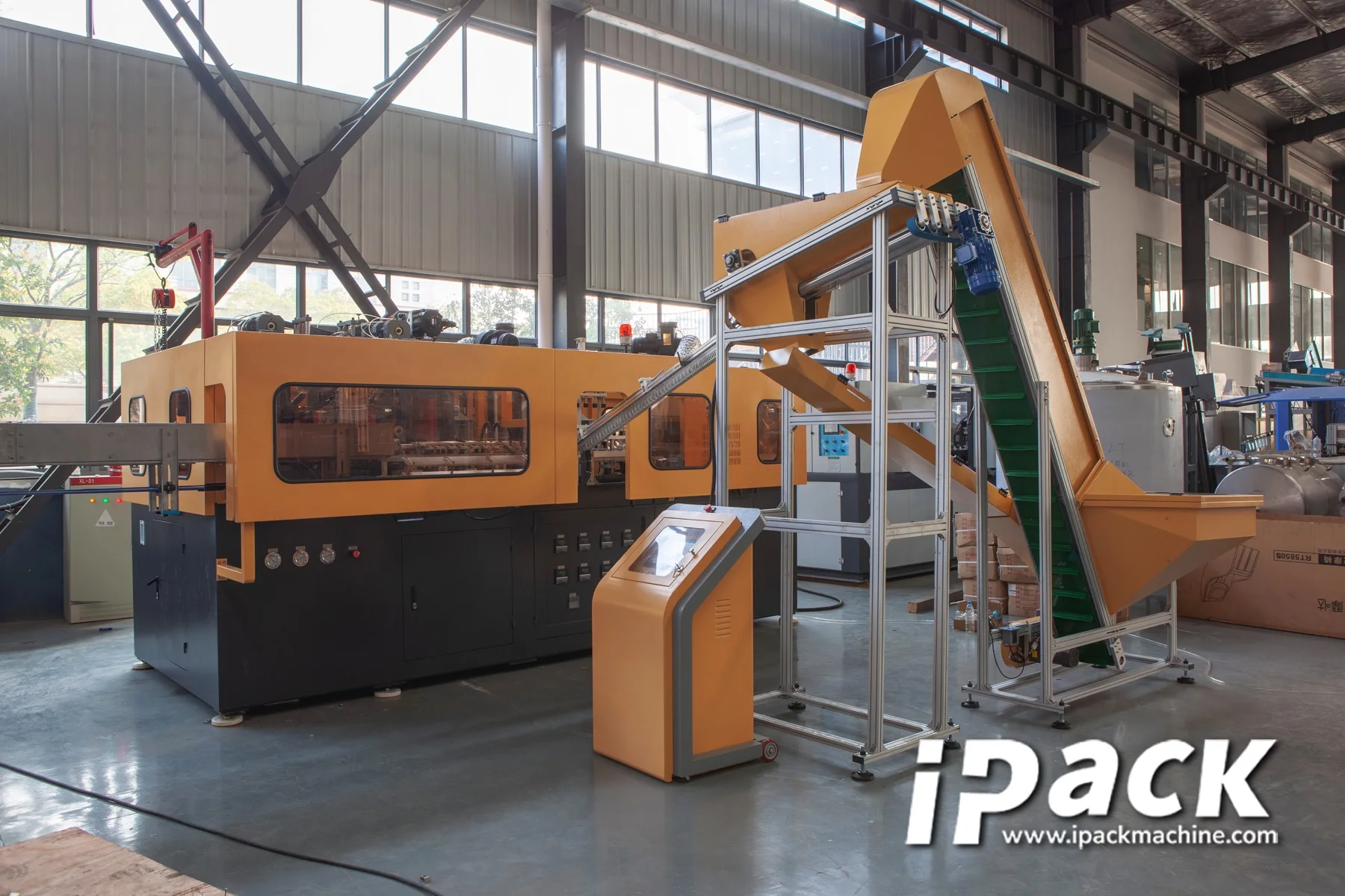 Automatic Multiple Cavities Plastic Bottles Blowing With Air ...