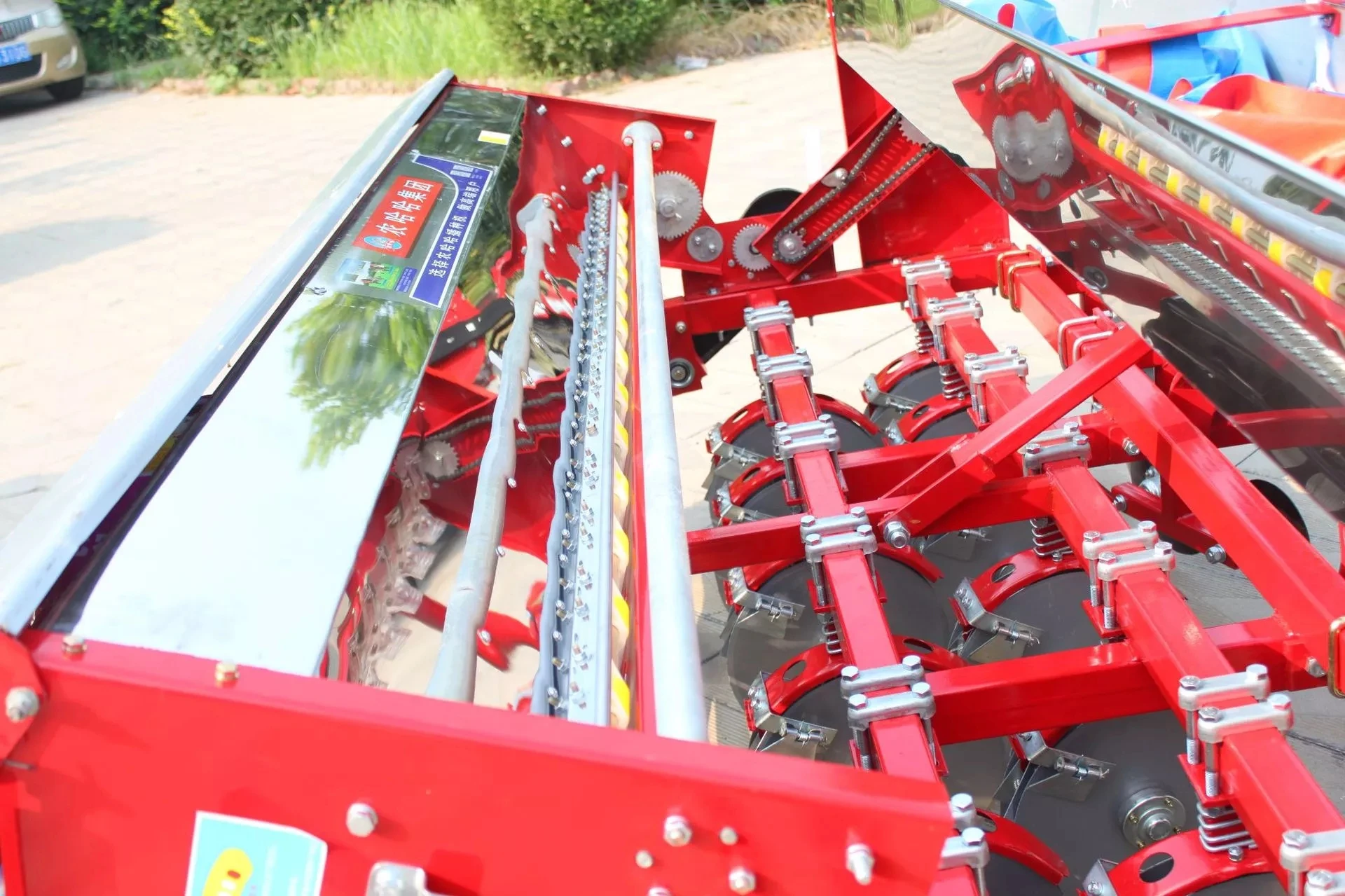 20 Rows of Wheat Machine - High Productivity Seeder