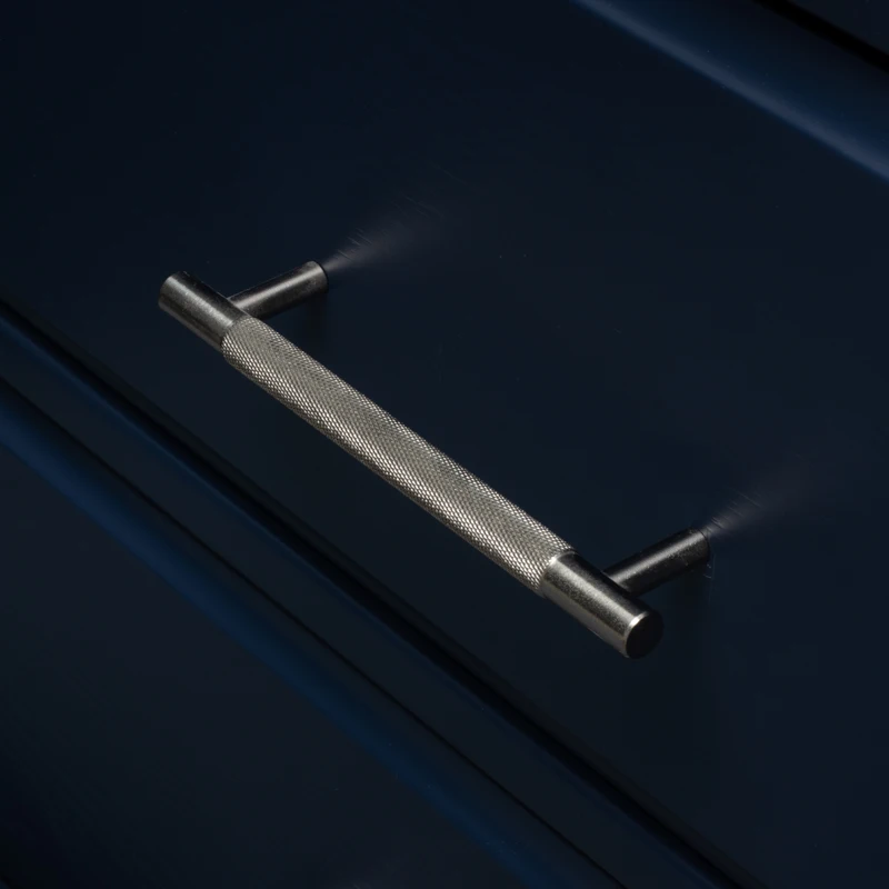 QS-HK0054 Cheap Brushed Brass and Matte Black Kitchen Door Handles