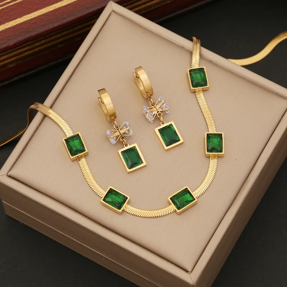 Stainless Steel Jewelry Set with 18K Gold Plating