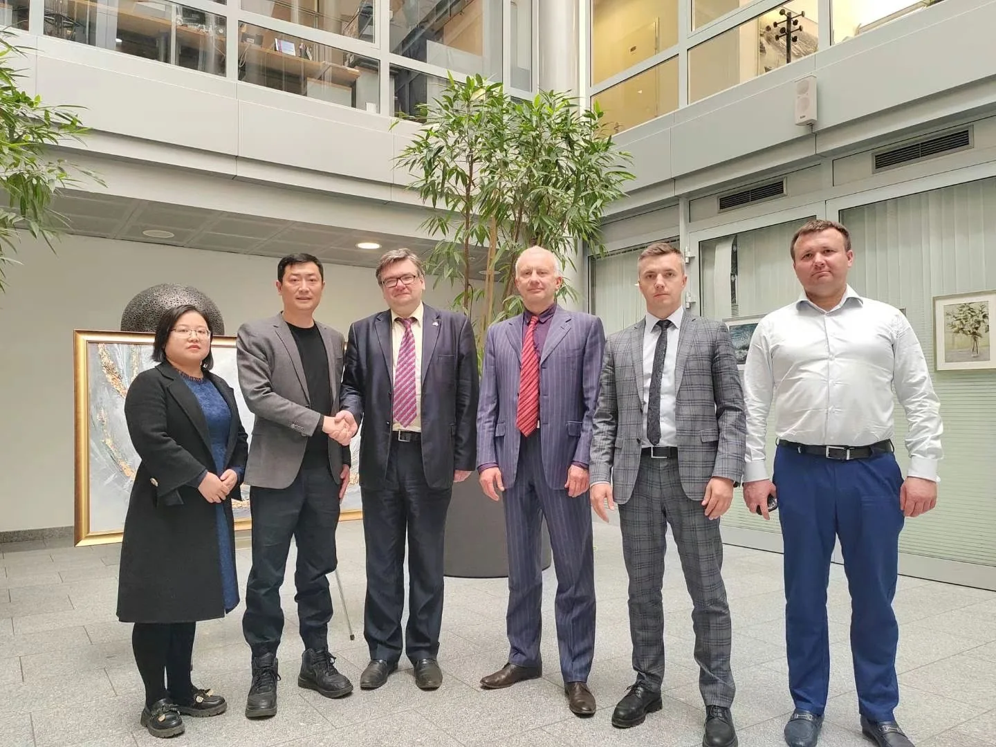 2022 Low Carbon Version High End Luxury Flagship Mpv 7 Seat Electric Vehicle Mpv Lantu Ev Car ...