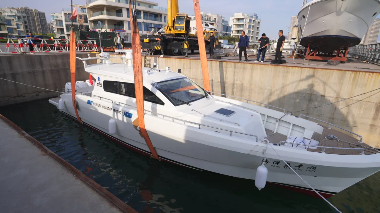Luxury 67ft Cabin Cruiser Yacht with High Speed & Comfort