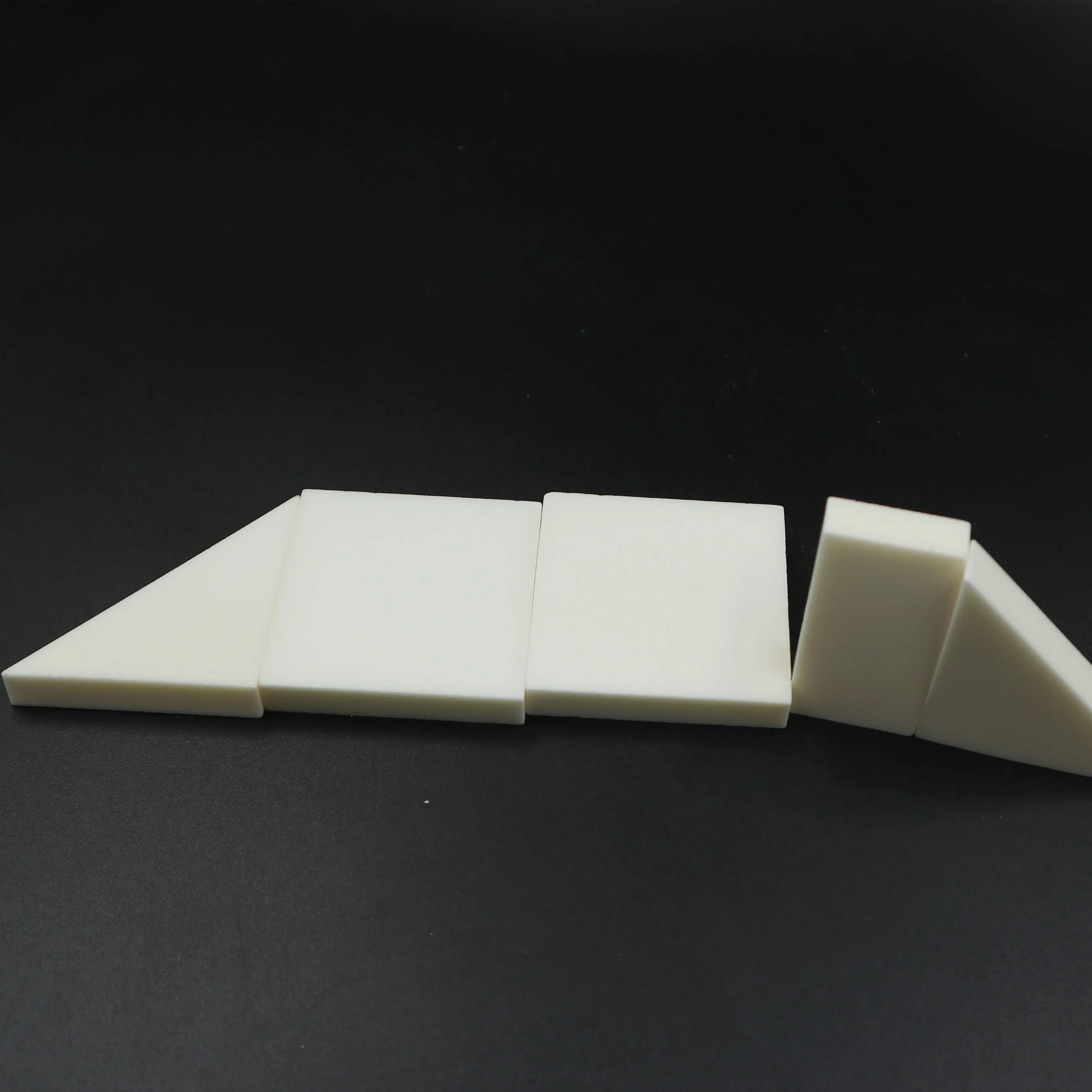 High Quality Factory Customized Hard Alumina Ceramic Plates