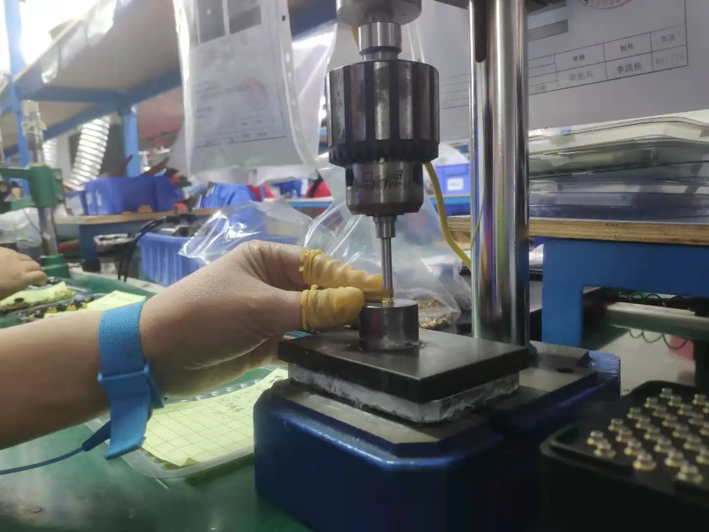 Custom-tailored Laser Diffraction Grating With Diffrative Optical ...