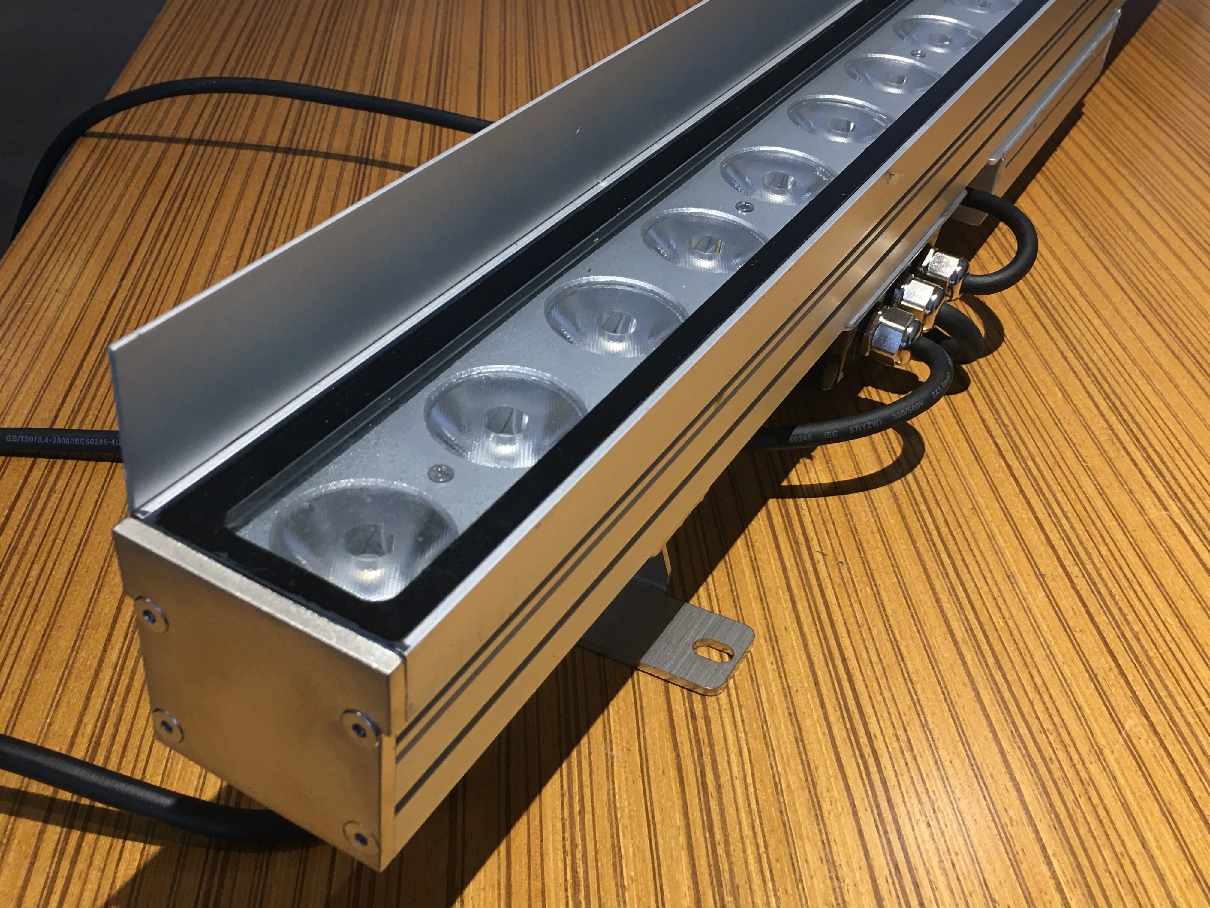 Manufactures Waterproof Ip66 Outdoor Indoor Linear Strip Wallwashers ...