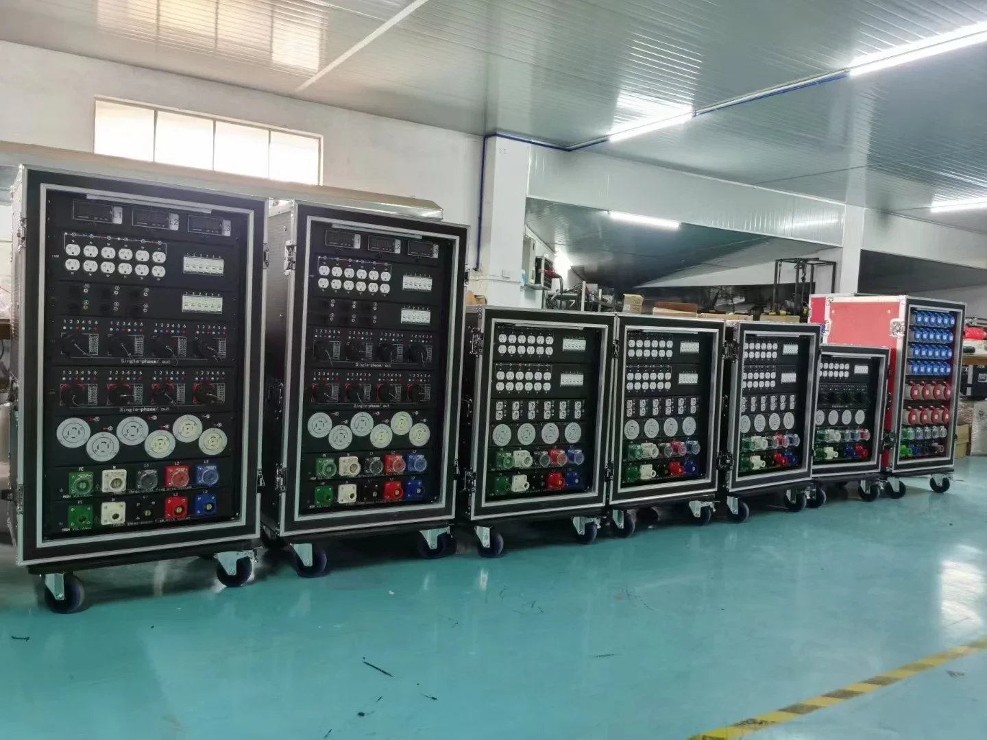 50amp Twist Lock Inlet 220V 240V Distribution Rack - SX-3RU-12