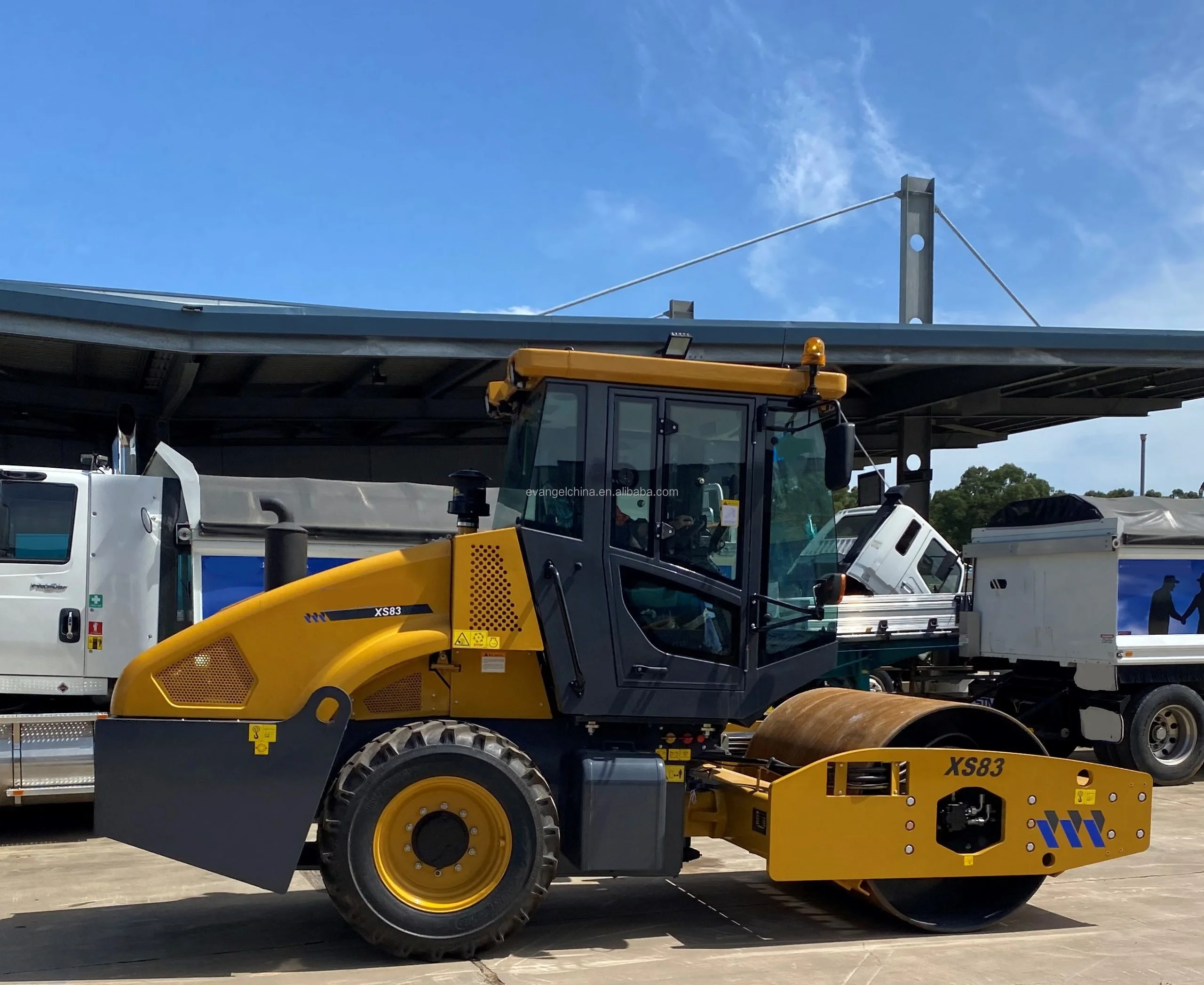 New 8ton Vibratory Road Roller XS83 Single Smooth Drum Roller Compactor ...