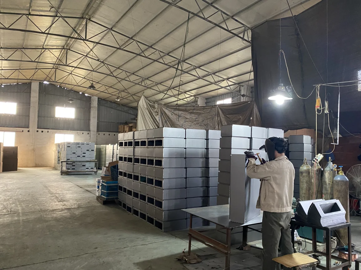 KINEE Solar Power System Combiner Box Iron Metal Box for 2 4 6 String ...