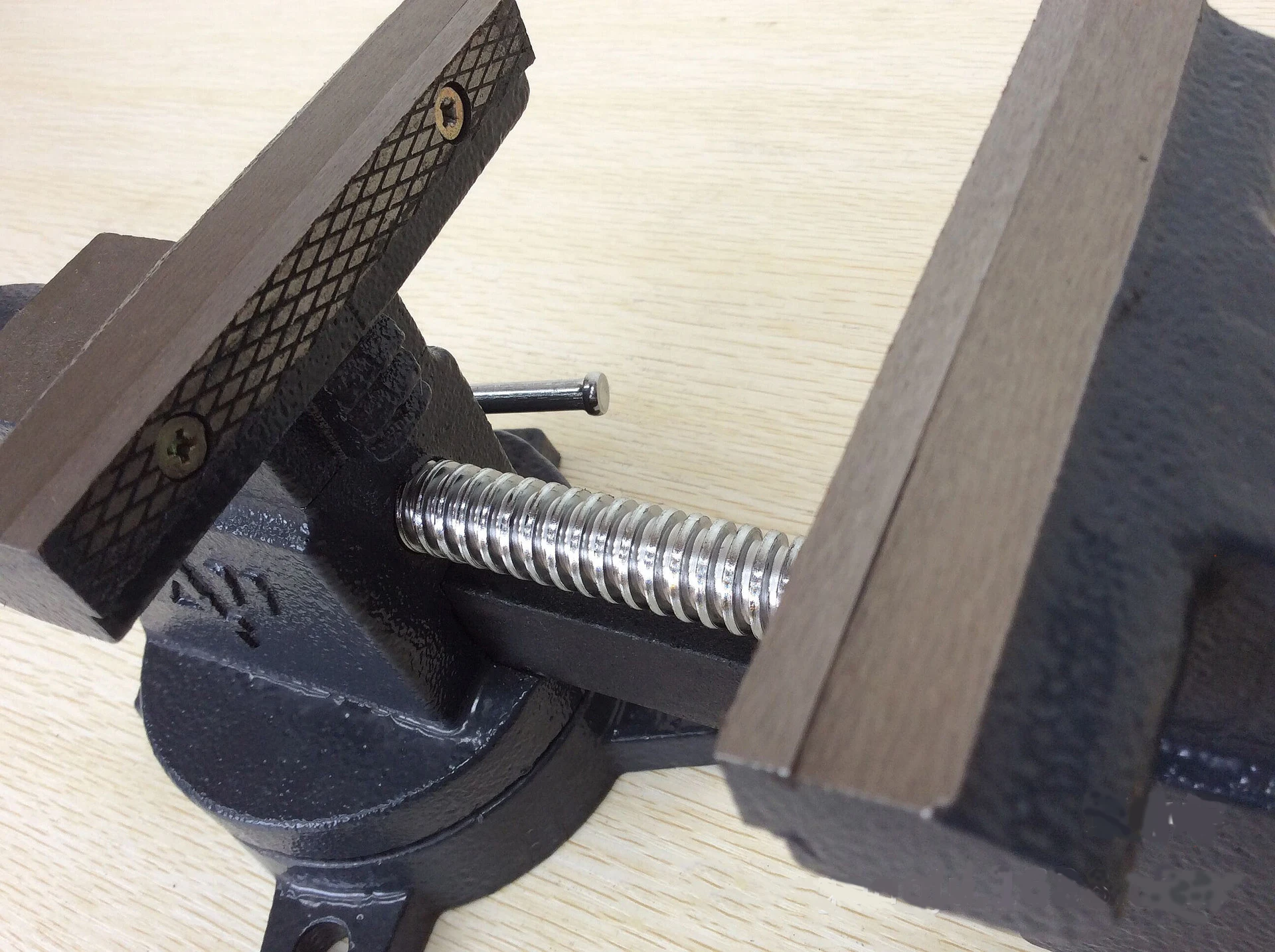 Household Bench Vises Vice Guide Rod Bench Vise Vice American-style ...