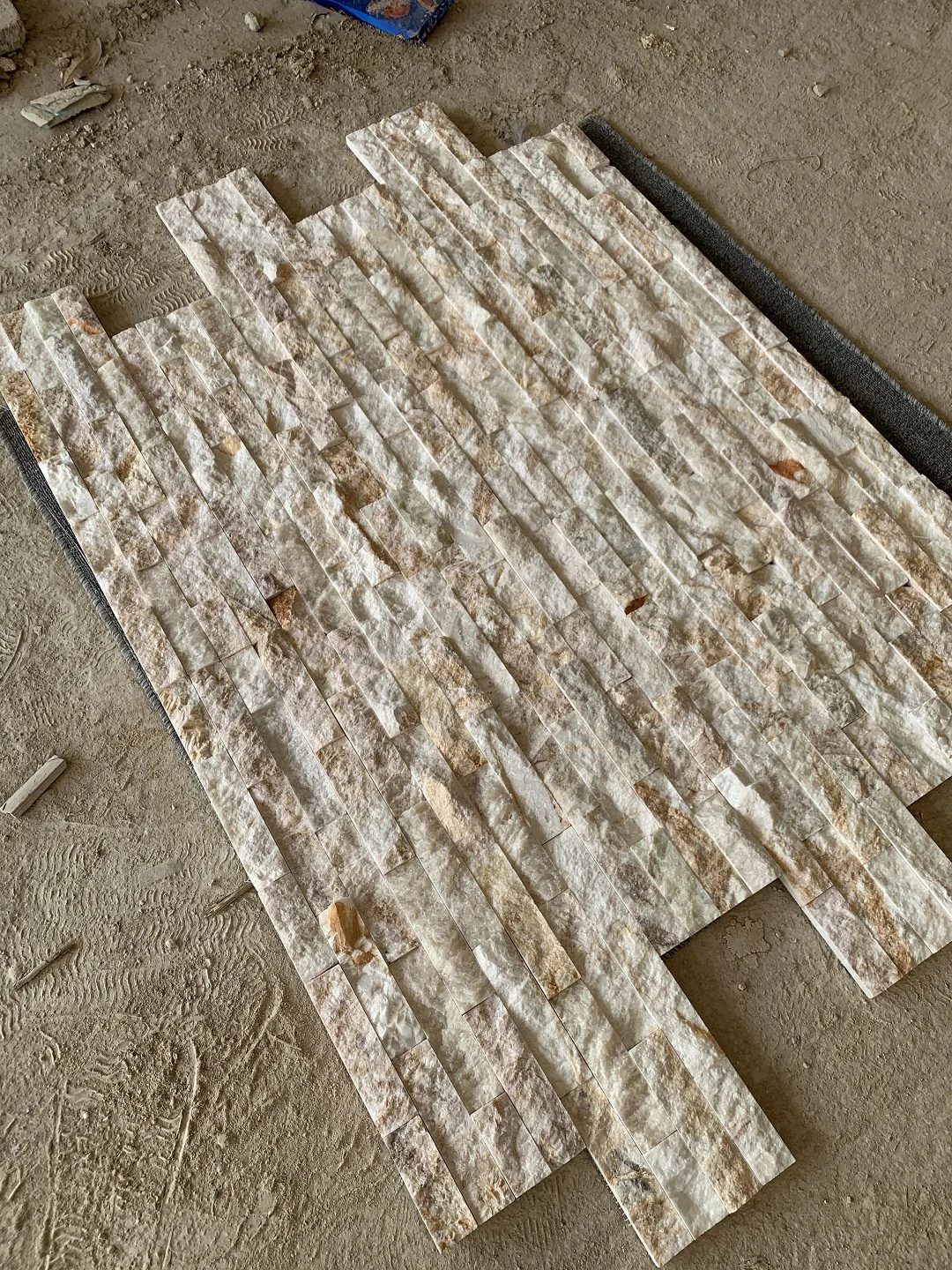 Black Basalt Volcanic Stacked Stone Wall Cladding Veneer Stone| Alibaba.com