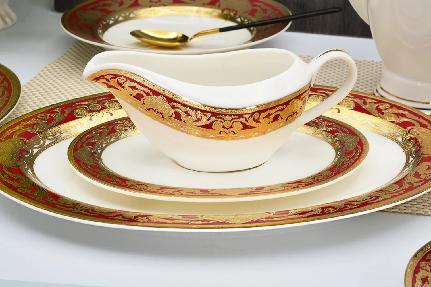 Luxury Embossed Gold Dinner Set - Customizable Bone China